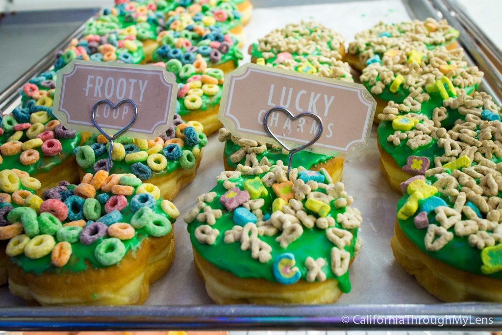 California Donuts in Los Angeles: Serving Panda Donuts 24 Hours a Day ...