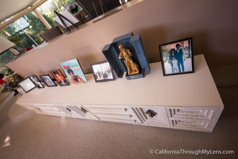 Elvis Honeymoon Hideaway: Celebrity Home Tour in Palm Springs (Closed ...