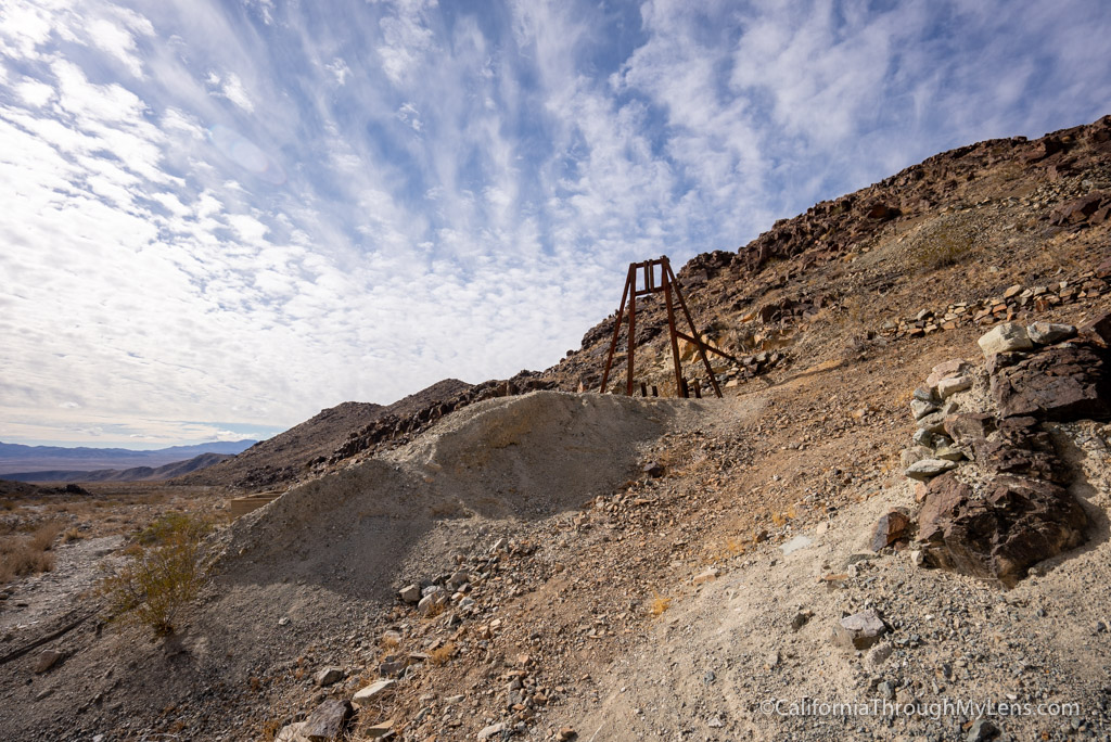 Off-roading to mines on Old Dale Road outside of Joshua Tree National ...