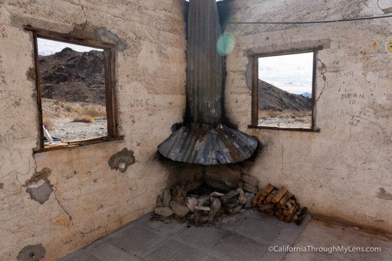 Off-roading to mines on Old Dale Road outside of Joshua Tree National ...