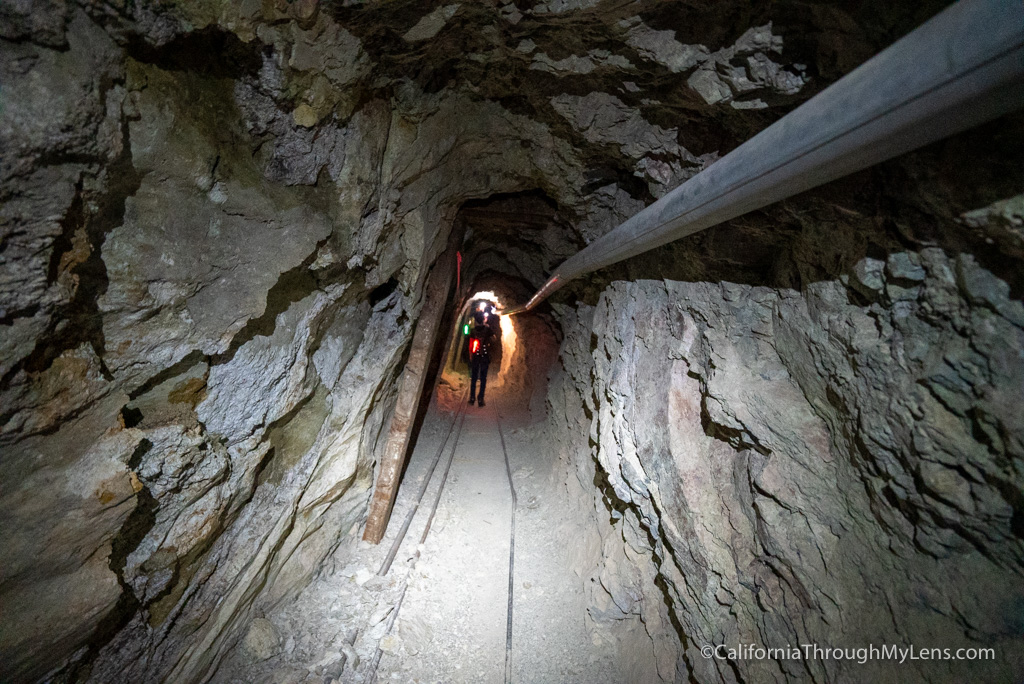 Off-roading to mines on Old Dale Road outside of Joshua Tree National ...