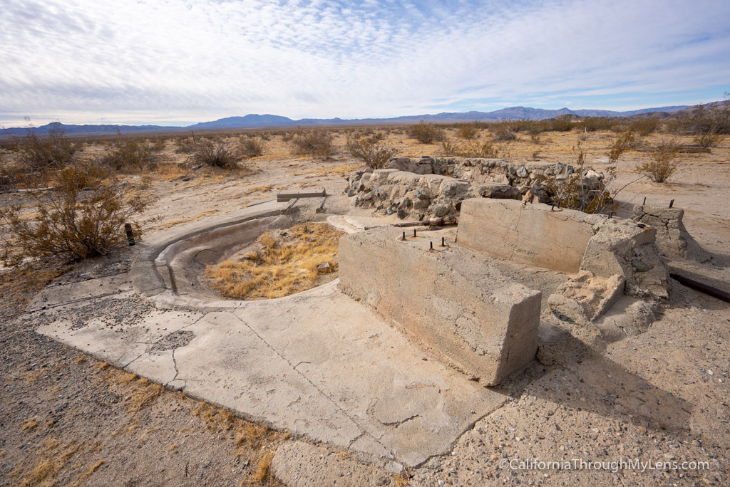 Off-roading to mines on Old Dale Road outside of Joshua Tree National ...